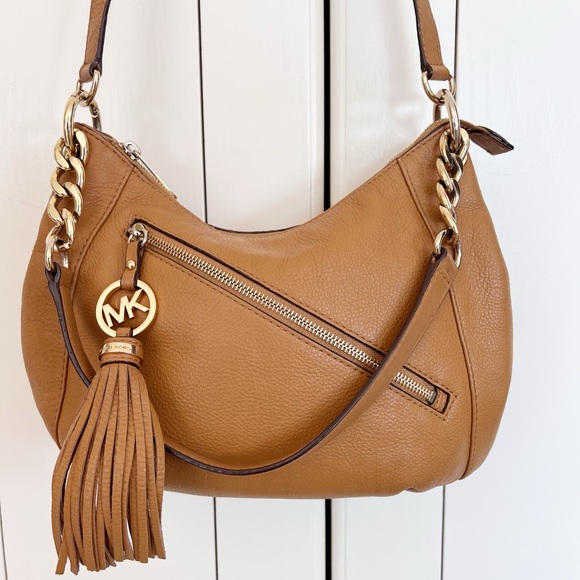 MICHAEL Michael Kors | Bags | Michael Kors Charm Tassel Convertable Crossbody Shoulder Bag Tan ...
